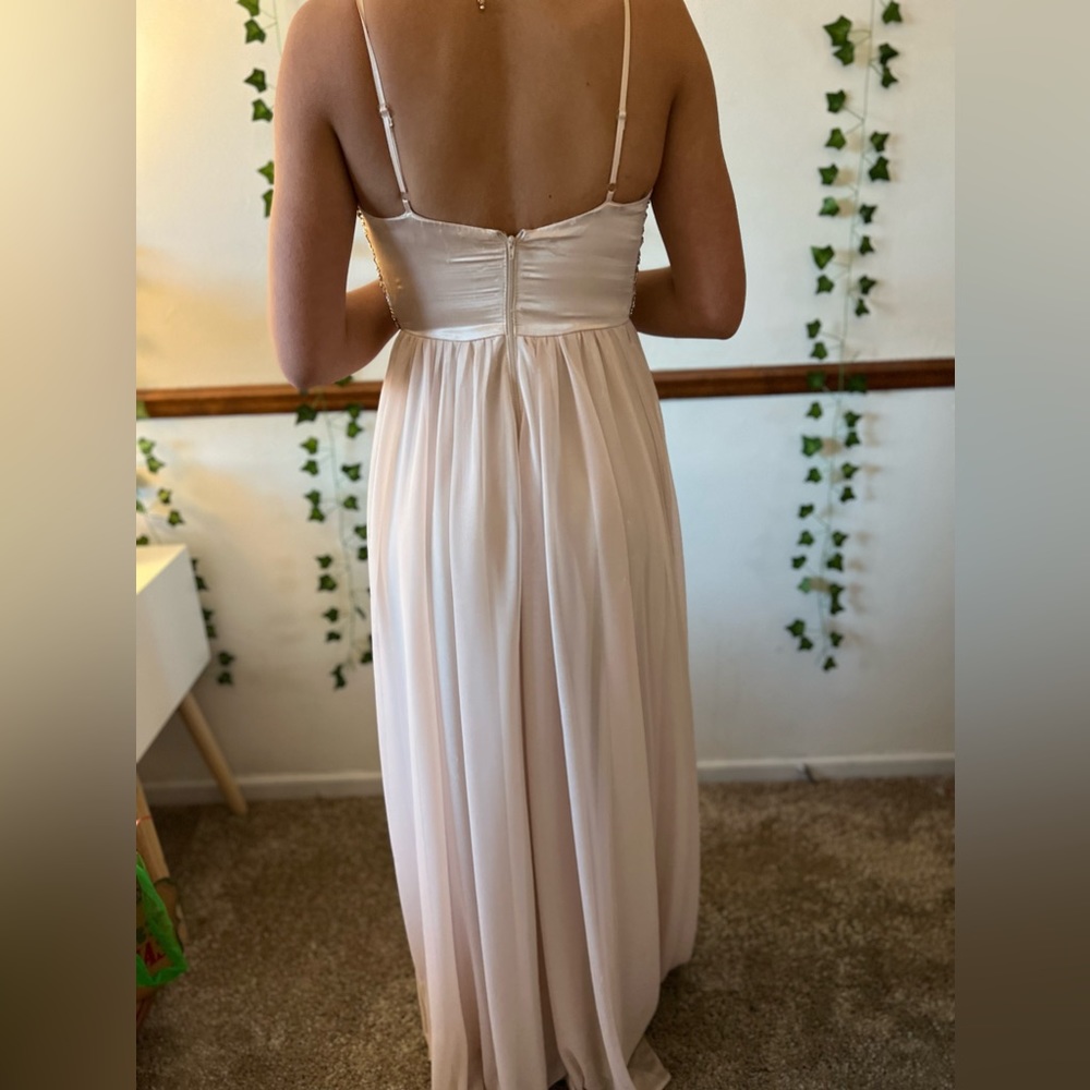 Light Pink Dress With Silver Detailing. Perfect For A… - Gem